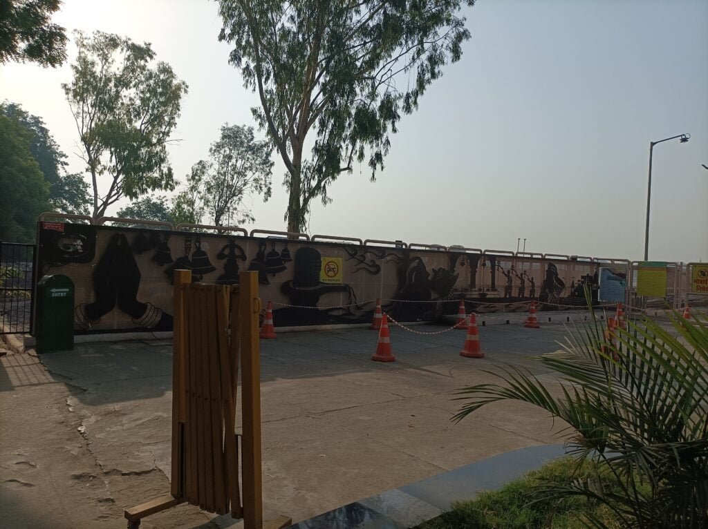 Ritual Art At Namo Ghat Entry Point Varanasi Best - Varanasi Best ...